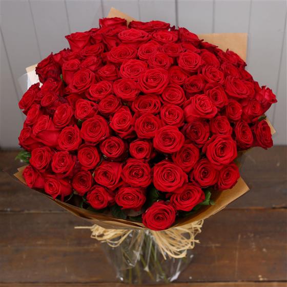Classic Red Rose Collection - The Sumptuous 100 Red Roses